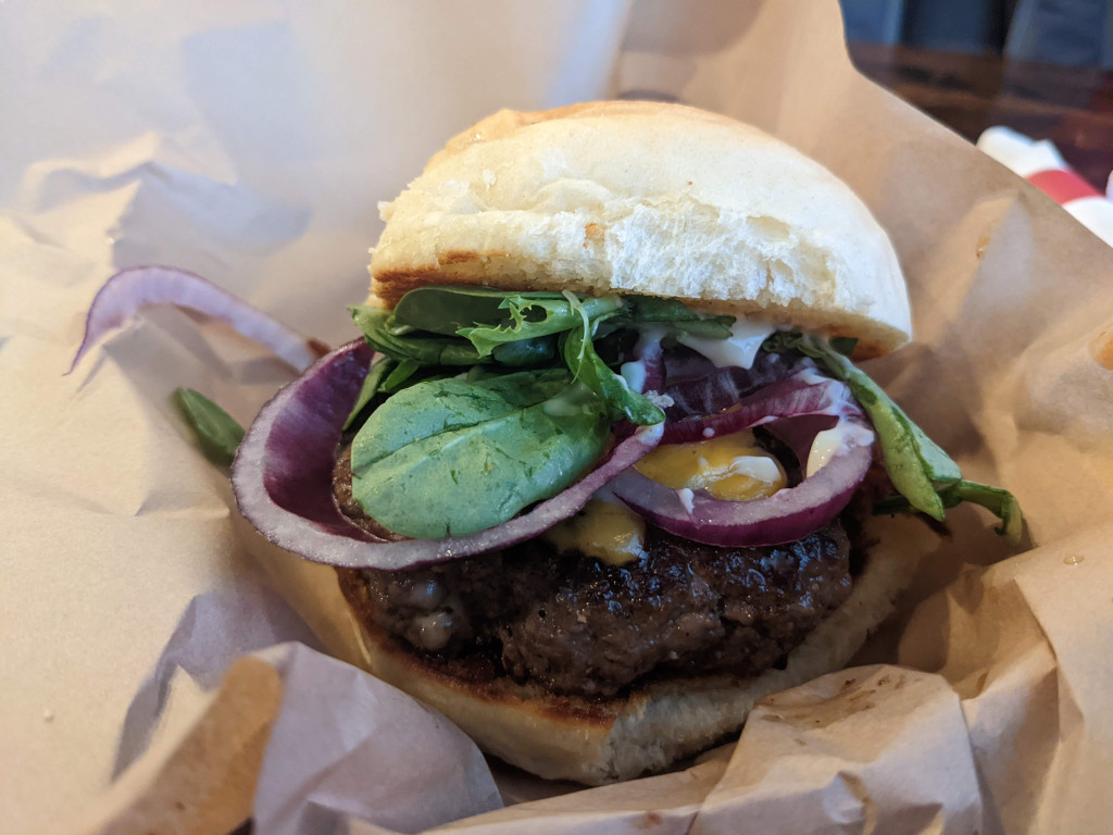 GAME RESTAURANT - "EXOTIC BEAST BURGER" - Review The Foods